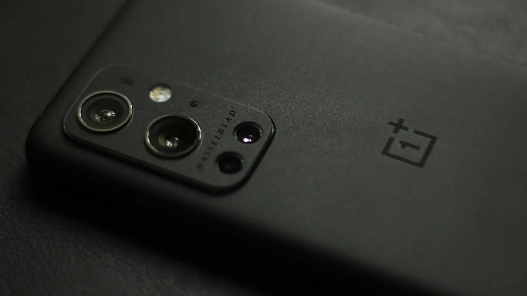 OnePlus Ace 6 Ultra Leaked Specs: 27% Battery Boost and 165Hz Display