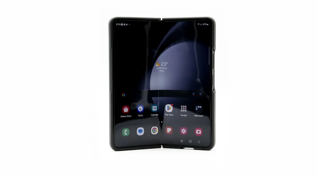 Galaxy Z Fold 8 Wide Leak Explained: Shape, Specs, and Unknowns