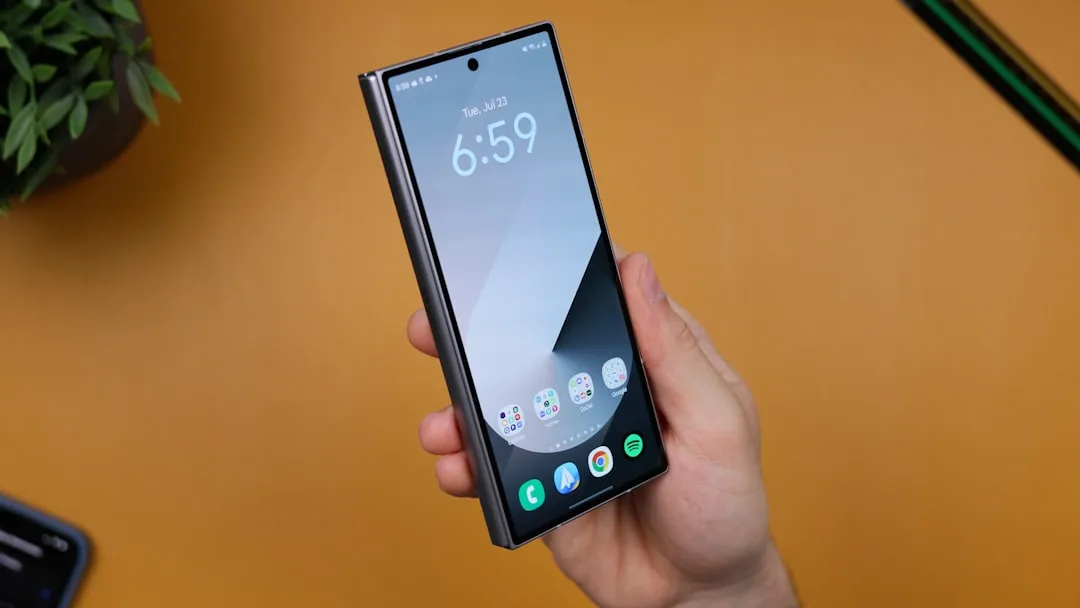 Motorola Captures 50% of US Foldable Phone Market